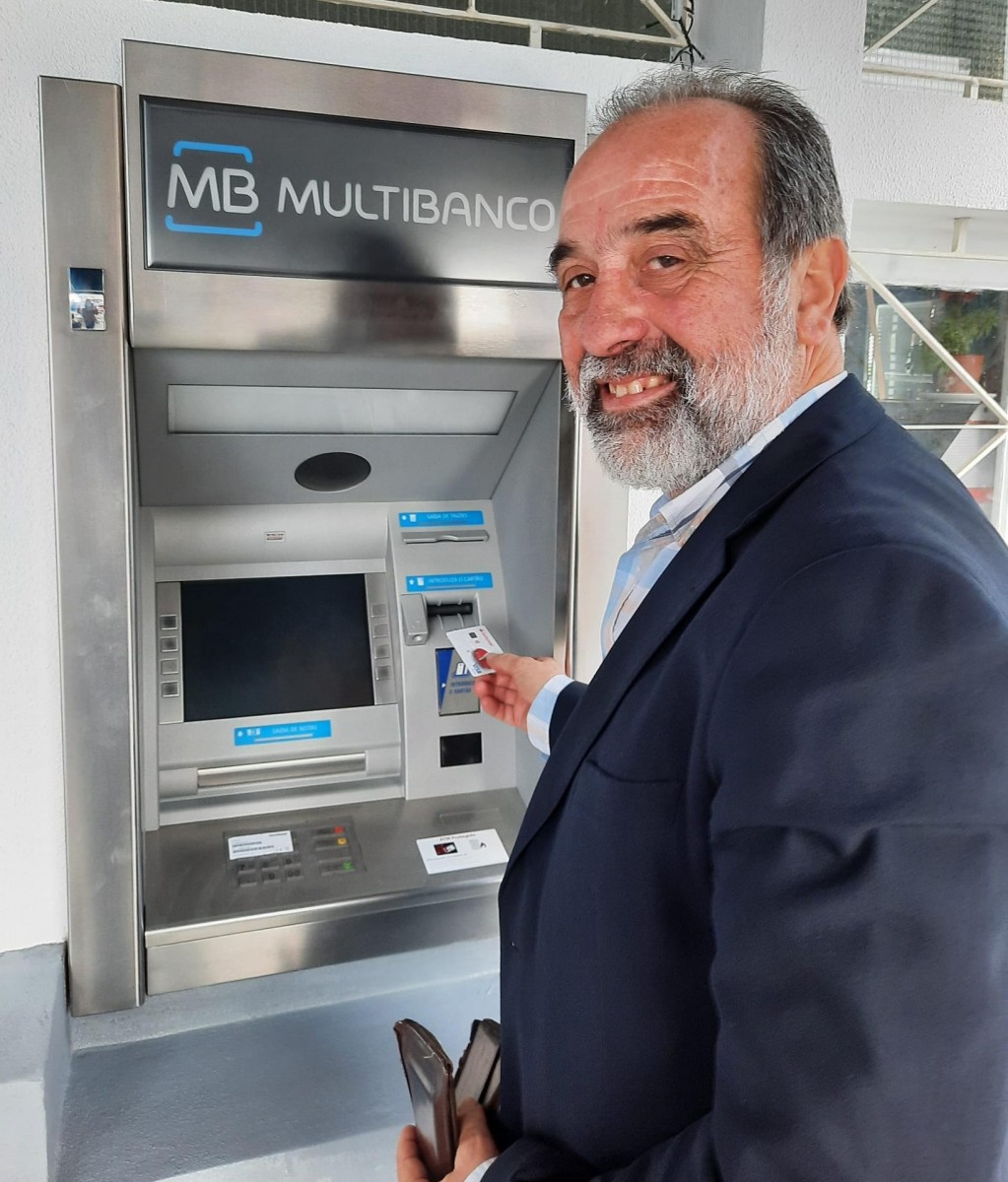 Nova caixa multibanco colocada no Bom Sucesso | Diário das Freguesias